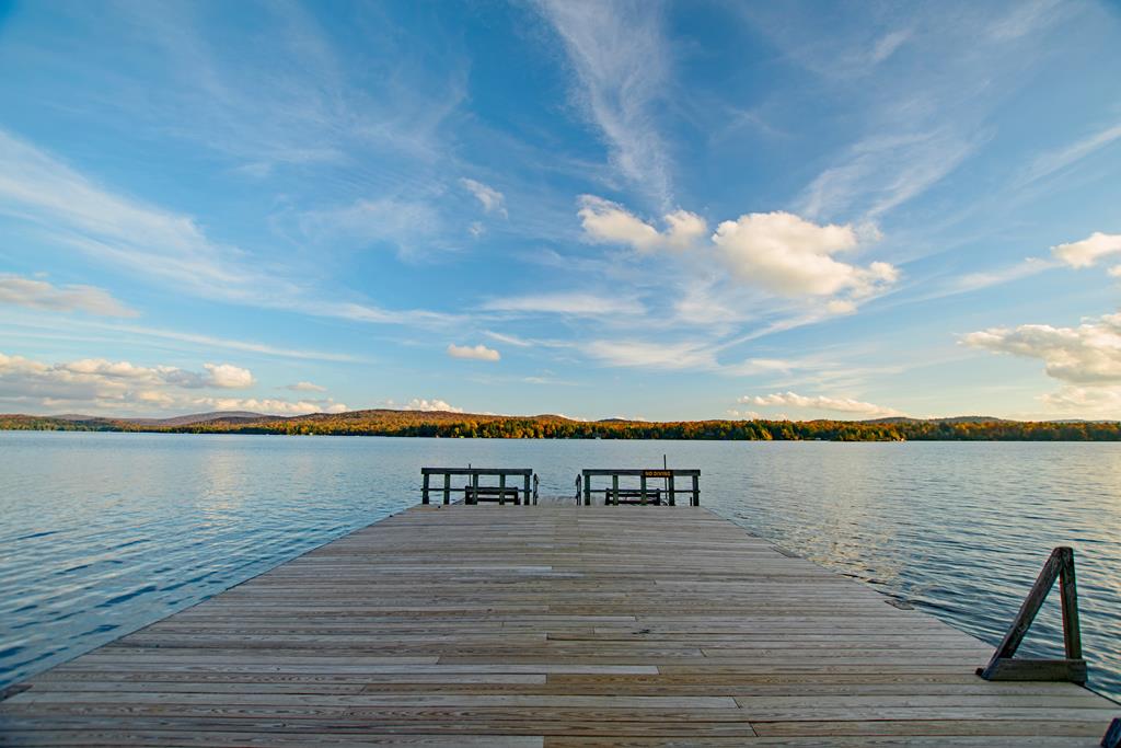 Pondside Cottage 1 at Holiday Shores on 4th Lake | Holiday Shores on ...